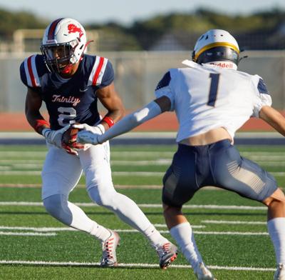 FOOTBALL | Trinity comes out on fire vs. Grace Prep, breezes to huge ...