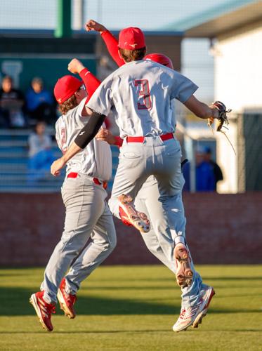BASEBALL | Coronado at Monterey photo gallery | Baseball | hubcitypreps.com