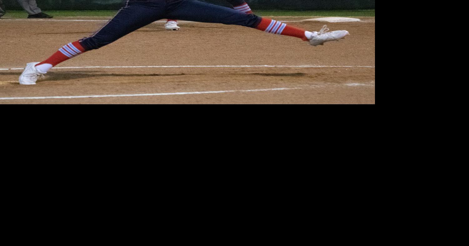 SOFTBALL | Monterey erupts late against Lubbock High to sprint away for ...