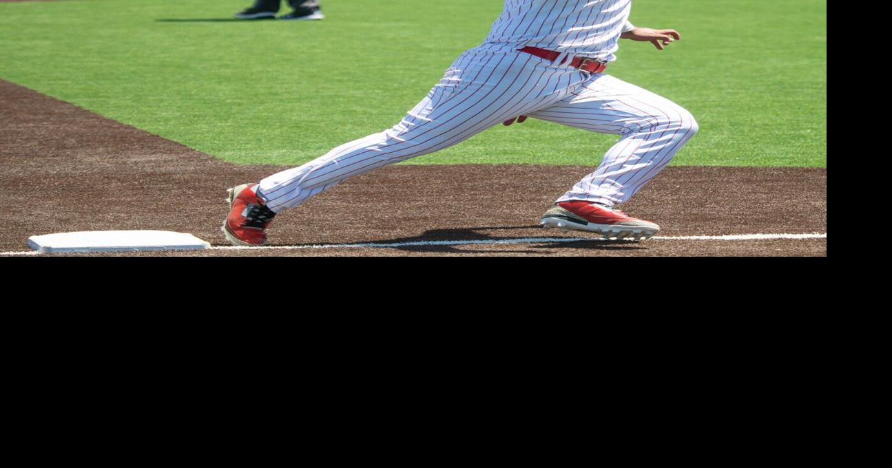 BASEBALL | Mustangs stick to their familiar old script to eke out 2-1 win, punch ticket to area ...