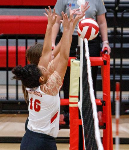 VOLLEYBALL | Dumas at Coronado photo gallery | Coronado | hubcitypreps.com