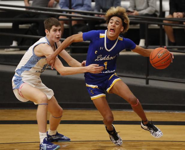 BOYS BASKETBALL | LC sticks to tried-and-true script, finds a way ...
