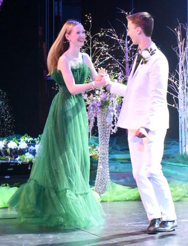 A walk through the Hudson Garden of Glamour for prom | Local News ...