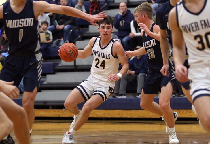 Hudson boys grind out win over River Falls (15 photos) | Newsletter | hudsonstarobserver.com