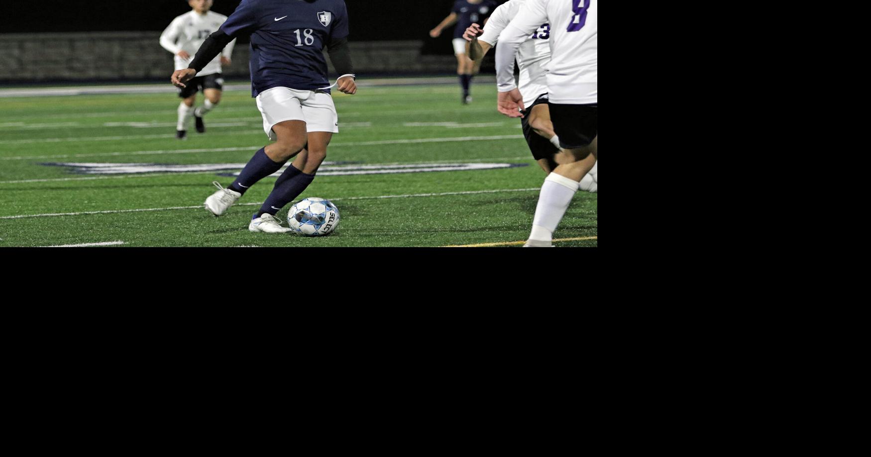 Hudson soccer vs ECM (8 photos) | | hudsonstarobserver.com