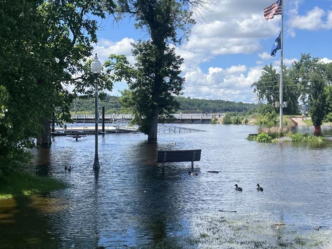 St. Croix River experiences flooding in Hudson, Stillwater | Local News ...