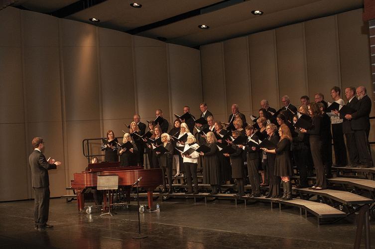 New Richmond Community Chorus super last Sunday | Local News | hudsonstarobserver.com