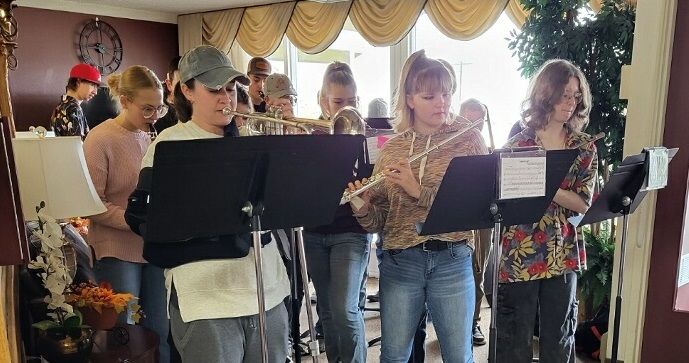 Grace High School students bring joy to GHR residents | Community ...