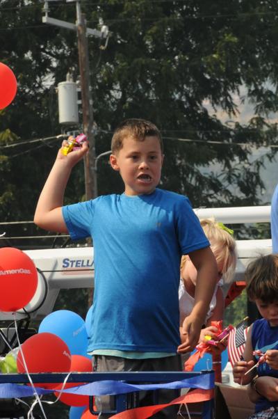 Kamiah's AmeriGas Candy Throwers | News | idahocountyfreepress.com