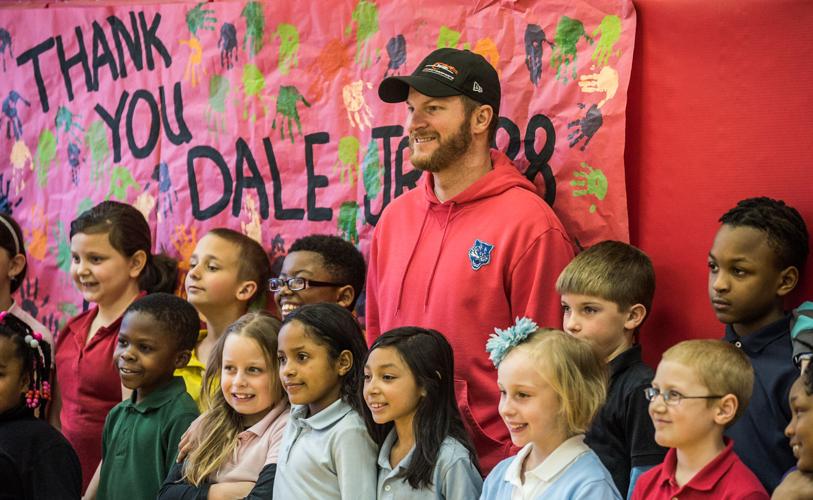 Earnhardt celebrates nutrition program at Jackson Park