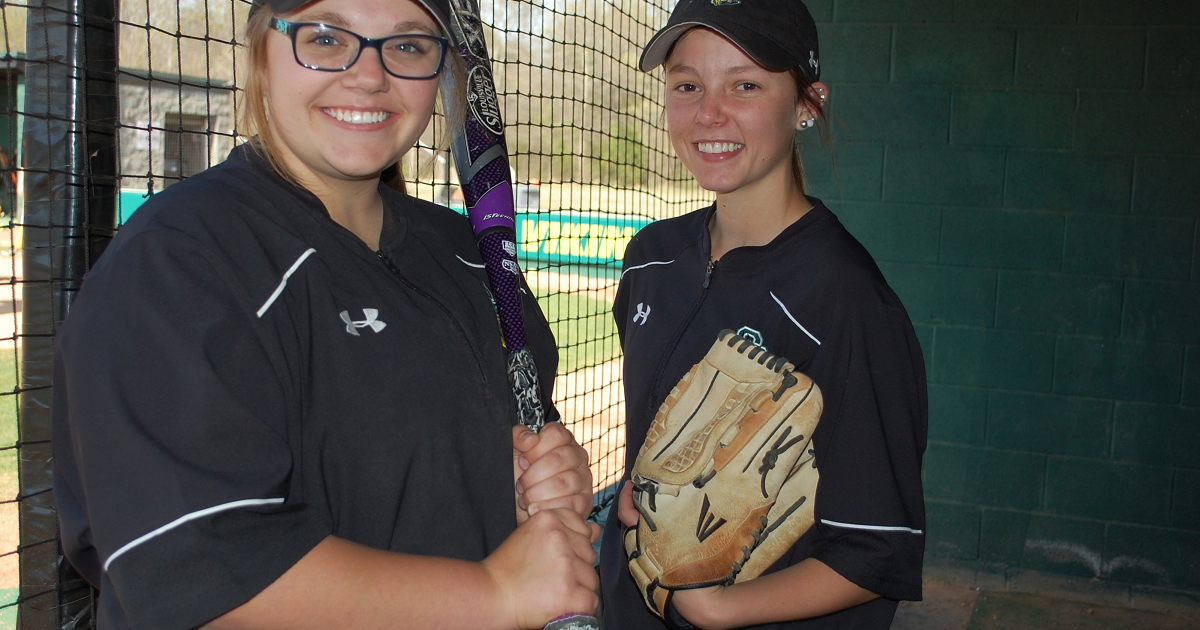 With Rowden leading way, tight-knit Central softball poised to go far
