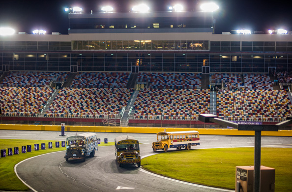 Gallery: Principal School Bus race | Gallery | independenttribune.com