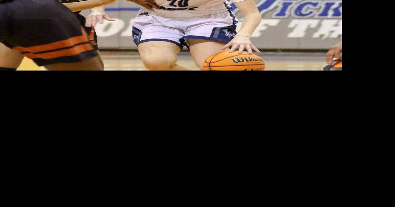 GIRLS BASKETBALL: Ragin’ Bulls take down Rocky River again