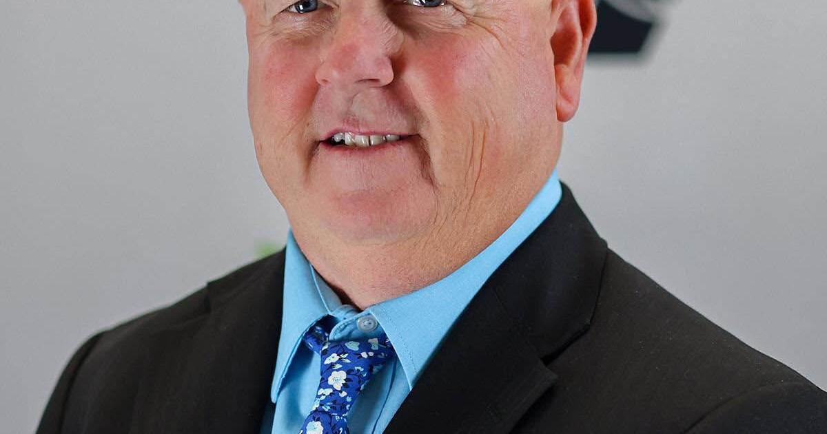 Furr resigns from school board; is he headed to county commissioners?