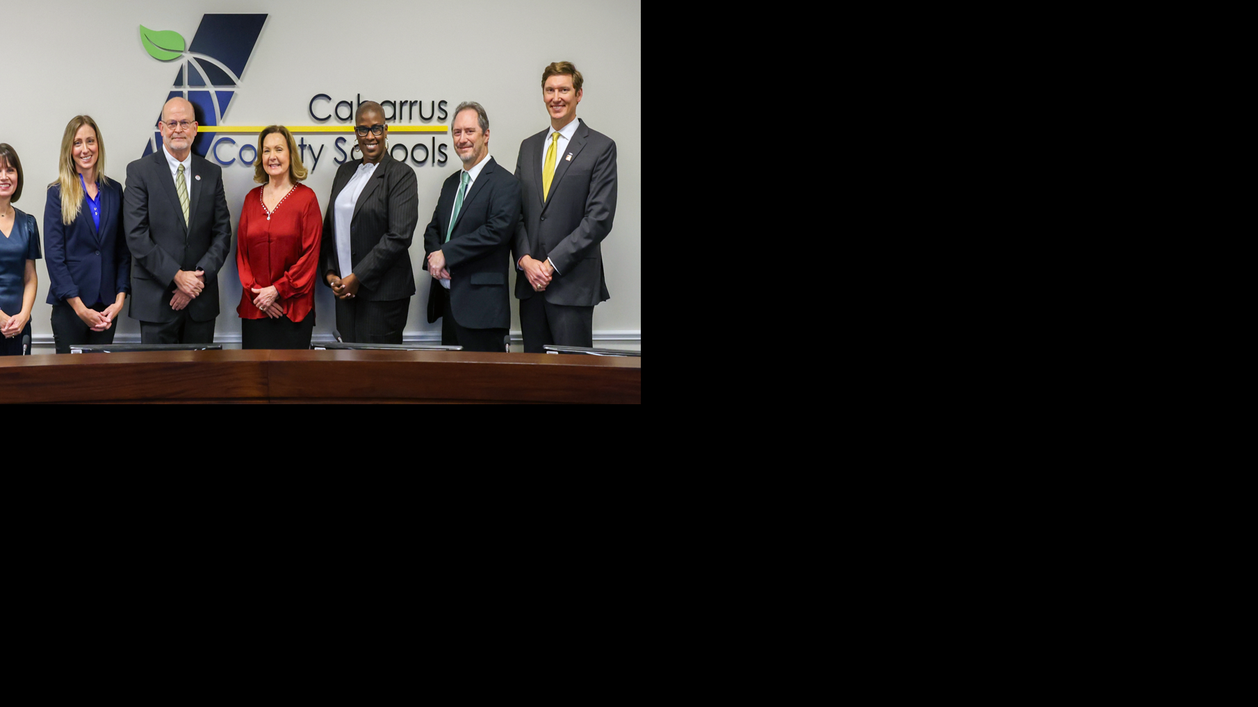 Kannapolis board keeps leaders, swears in re-elected members