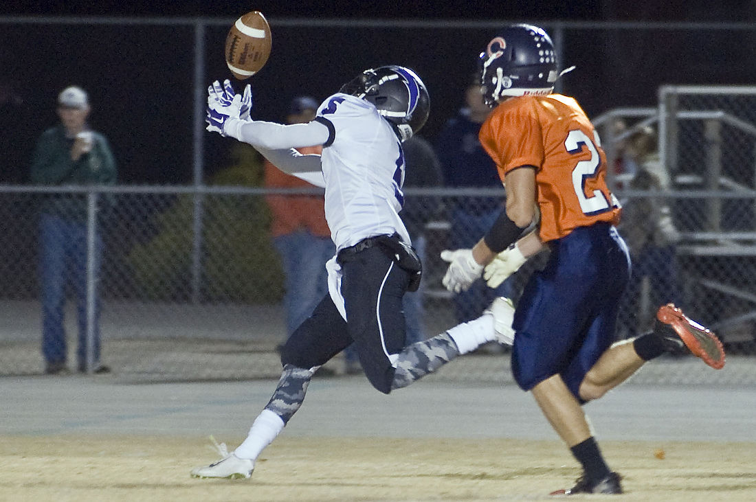Chargers muscle into playoffs with rout of Cougars | Sports ...