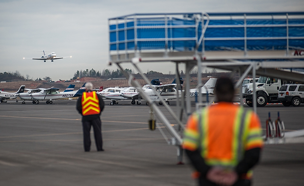 Allegiant lands first plane full of passengers in Concord