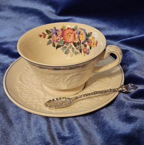 Commemorating tea party in Charleston, predates famous Boston one ...