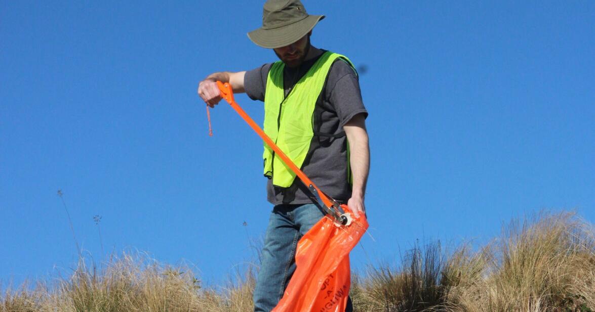 Volunteers win multifront litter battles: Annual cleanup helps beautify ...