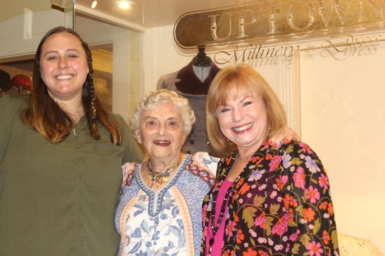 Evergreen memories: Woman donates wedding trousseau to Greenwood museum ...