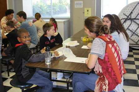 GCS seniors visit elementary students | Campus | indexjournal.com