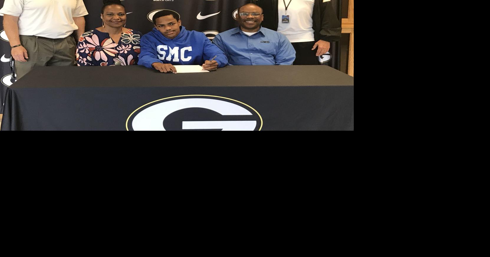 Greenwood's Jakari Davis signs for Spartanburg Methodist | Sports ...