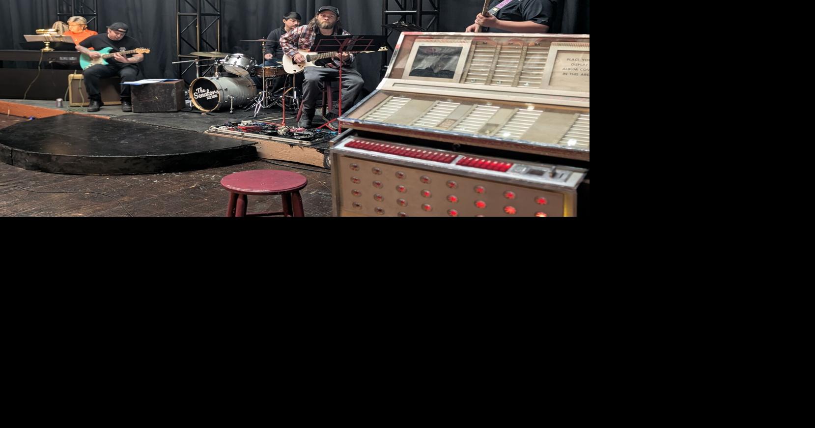 Peachtree Players present 'Always...Patsy Cline' at AOH. Show based on ...