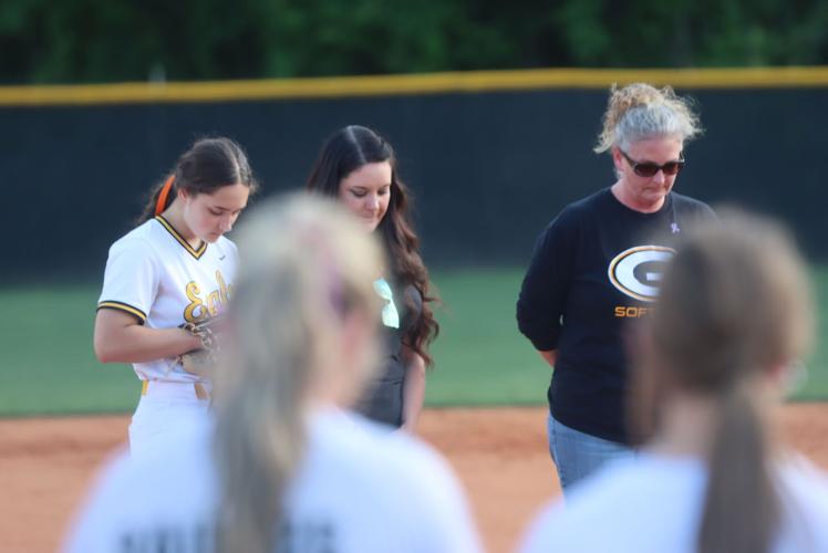 GHS softball honors Velez' late father | Sports | indexjournal.com
