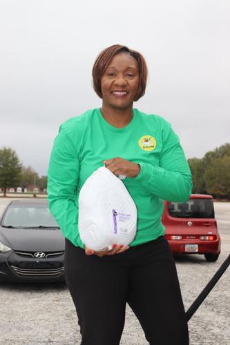 Going cold turkey: Donated birds to help address holiday hunger in ...