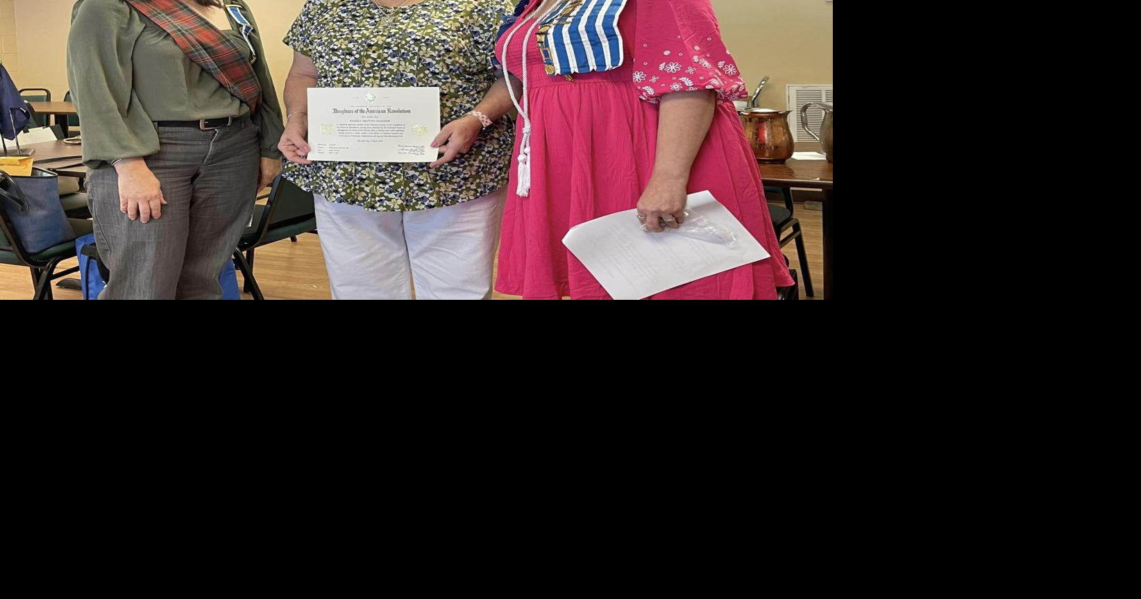 Hatcher takes oath for the Hudson Berry Chapter DAR | Lakelands ...