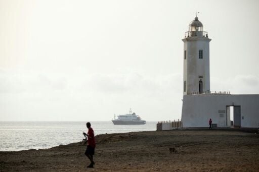 Suspected hantavirus cases to be evacuated from cruise ship | National ...