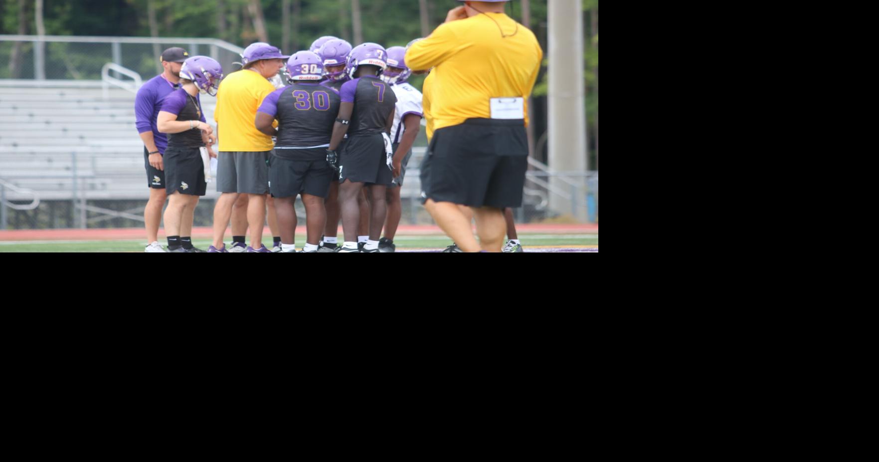 Emerald football hosts first 11-on-11 scrimmage of summer | Game ...