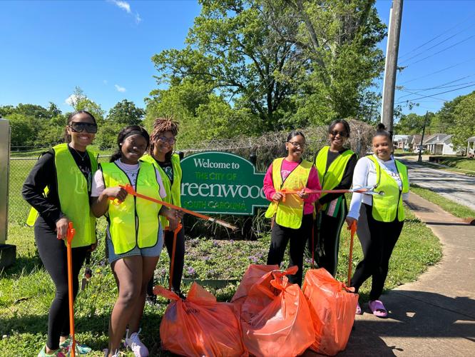 Greenwood wins Upstate litter contest, cleaning 15k pounds | News ...