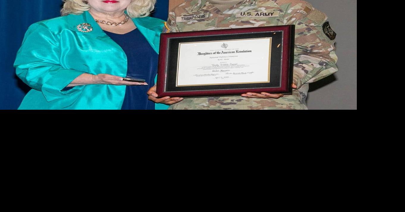 NSDAR presents Gold ROTC Medal | Lakelands Connector | indexjournal.com