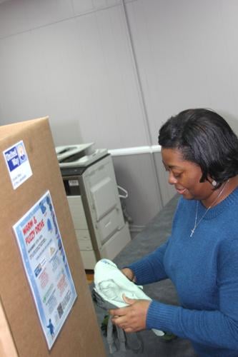 Warm hands and hearts: United Way collecting cold-weather gear through ...