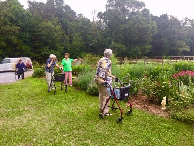 Pam Stone: Touring a countryside estate. Sort of. | Columns ...