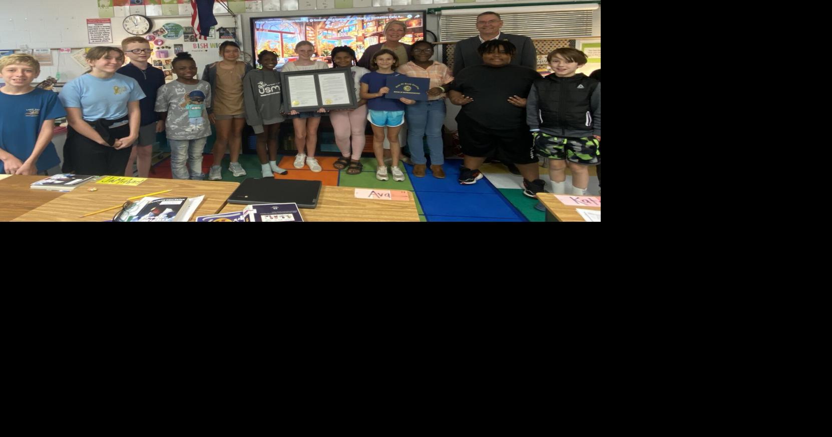 Murray awarded recipient of the WYFF4's Golden Apple Award | Lakelands ...