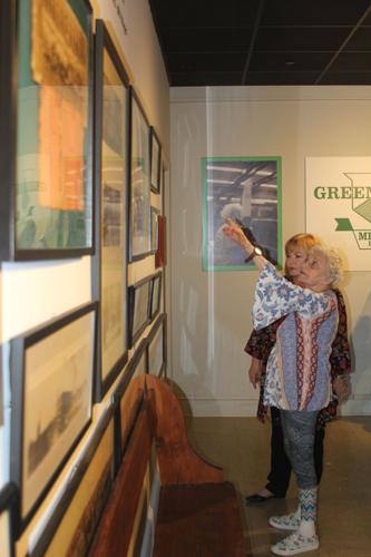 Evergreen memories: Woman donates wedding trousseau to Greenwood museum ...