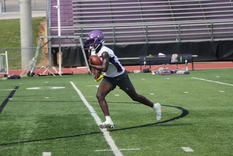 Emerald football begins spring practice in fourth season under DuBose ...