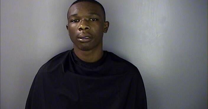 Report: Greenwood man loses sagging pants while running from police ...