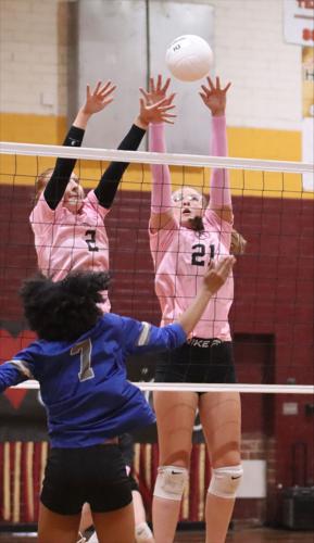 'She's too strong': Burton, Panthers blast Bulldogs in first round of ...