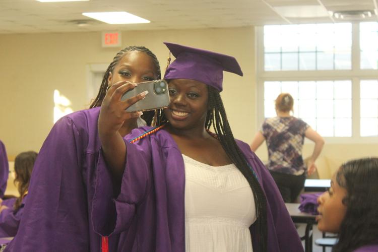 Ware Shoals celebrates graduates, overcoming challenges | News ... Ware Shoals celebrates graduates, overcoming challenges | News ...