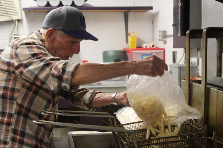 ‘One fine gentleman’: Small has decades-long impact on Hornet sports ...