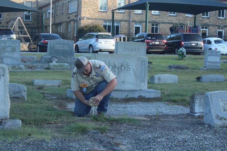 Scouts install grave markers for veterans at Edgewood Cemetery | News ...