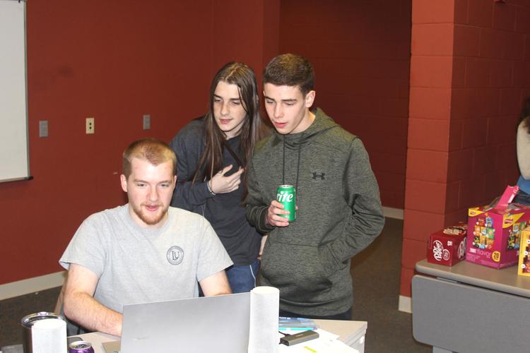 No worries: Robotics team members brainstorm for solutions | News ...
