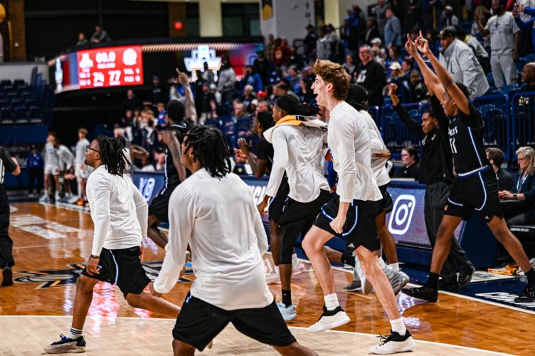Giant killers: Lander men stun Nova Southeastern, roars into their ...