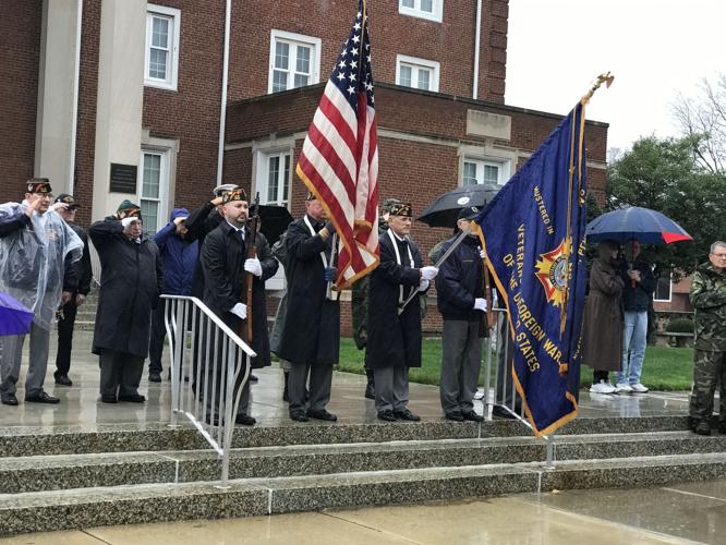 Despite the rain, Indiana has its Veterans' Day parade | Local News ...