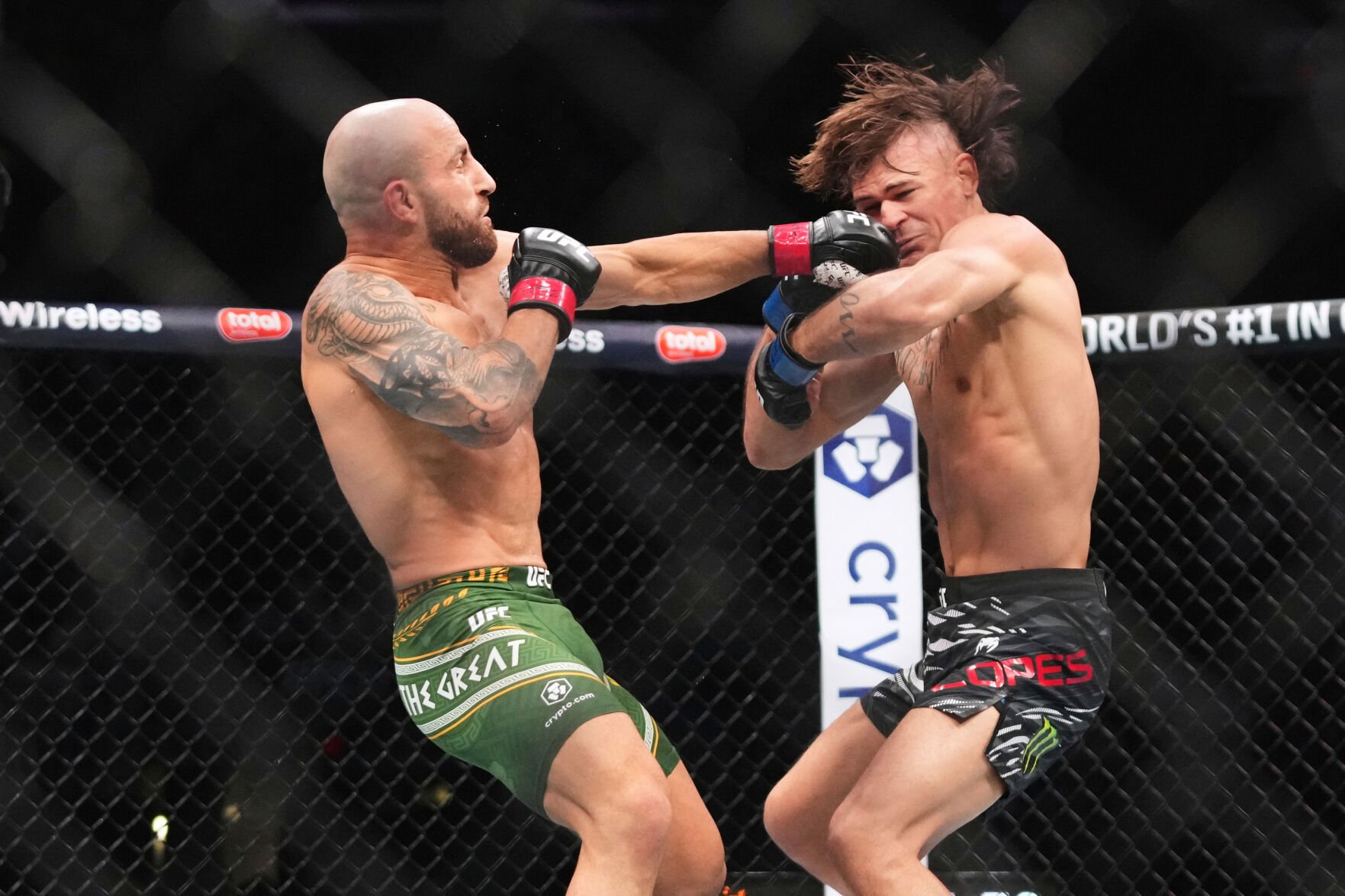 Alexander Volkanovski faces Diego Lopes in rematch at UFC 325 in Sydney ...