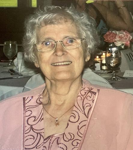 Genevieve 'Esther' (Spiker) Lydic | Obituaries | indianagazette.com