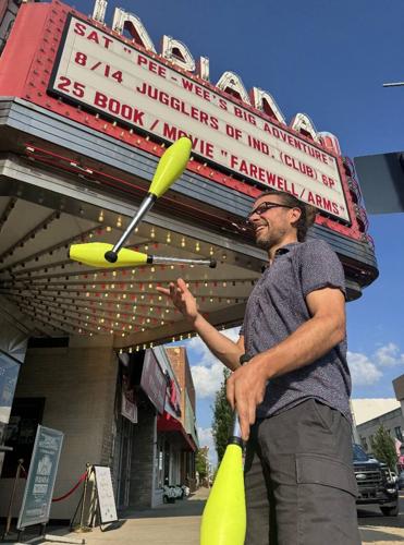 Jugglers of Indiana group hosts monthly meetups for new, old and ...